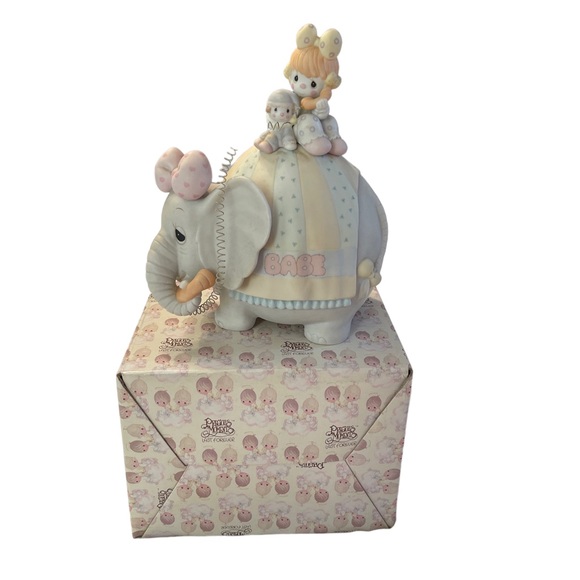 Accents | Vintage 1986 Precious Moments Music Box Elephant Figurine ...